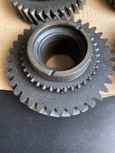 67 68 69 DODGE CHRYSLER PLYMOUTH A833 4 speed Transmission 1st gear 35 ...