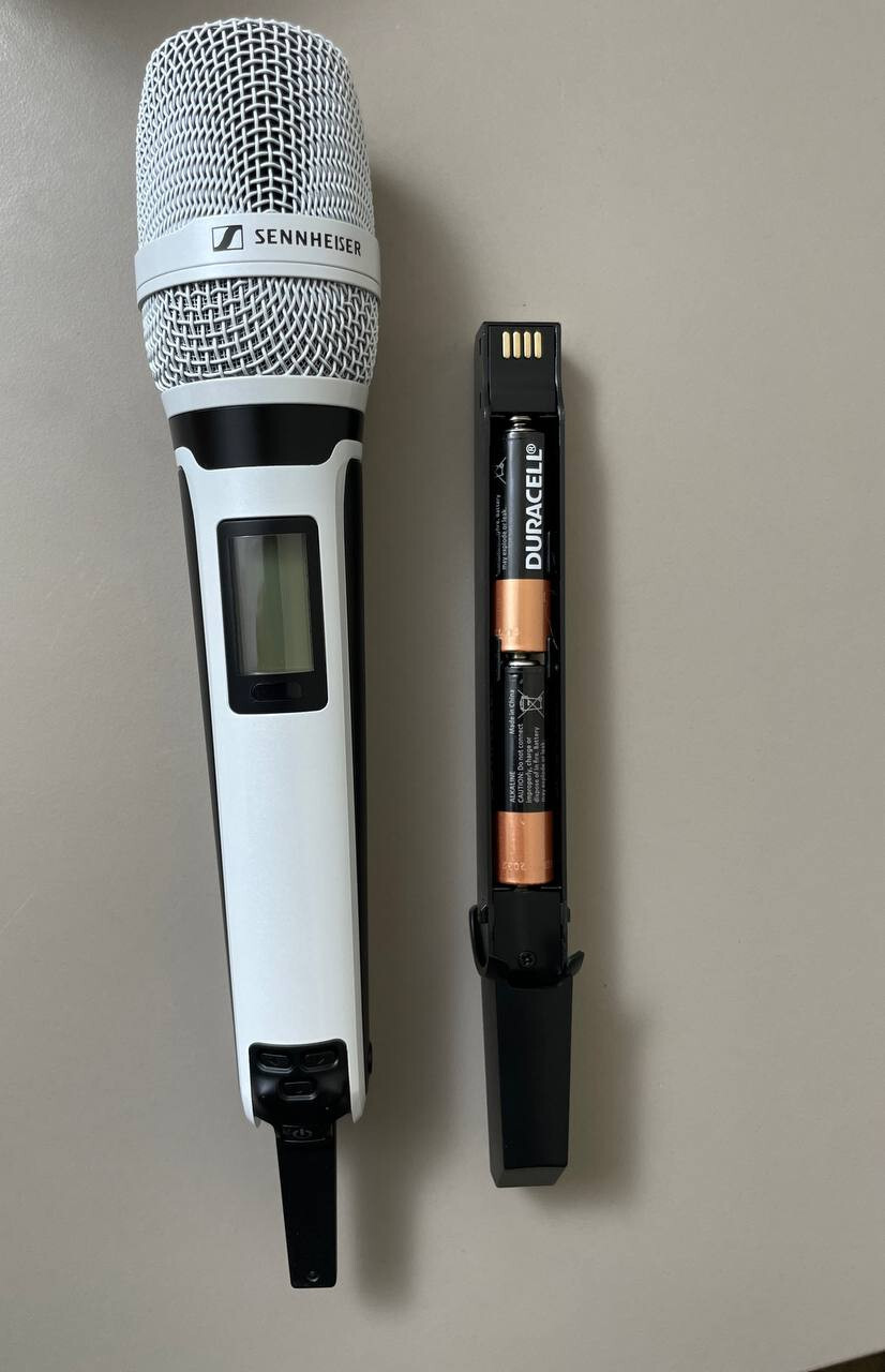 SennheiseEW-G4 Professional Dual Wireless Microphne White Top Quality ...