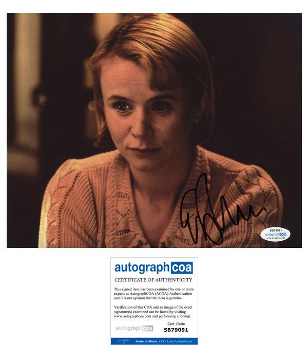 Emily Watson, Dragón Rojo Barlow's Boutique Happy Birthday Emily