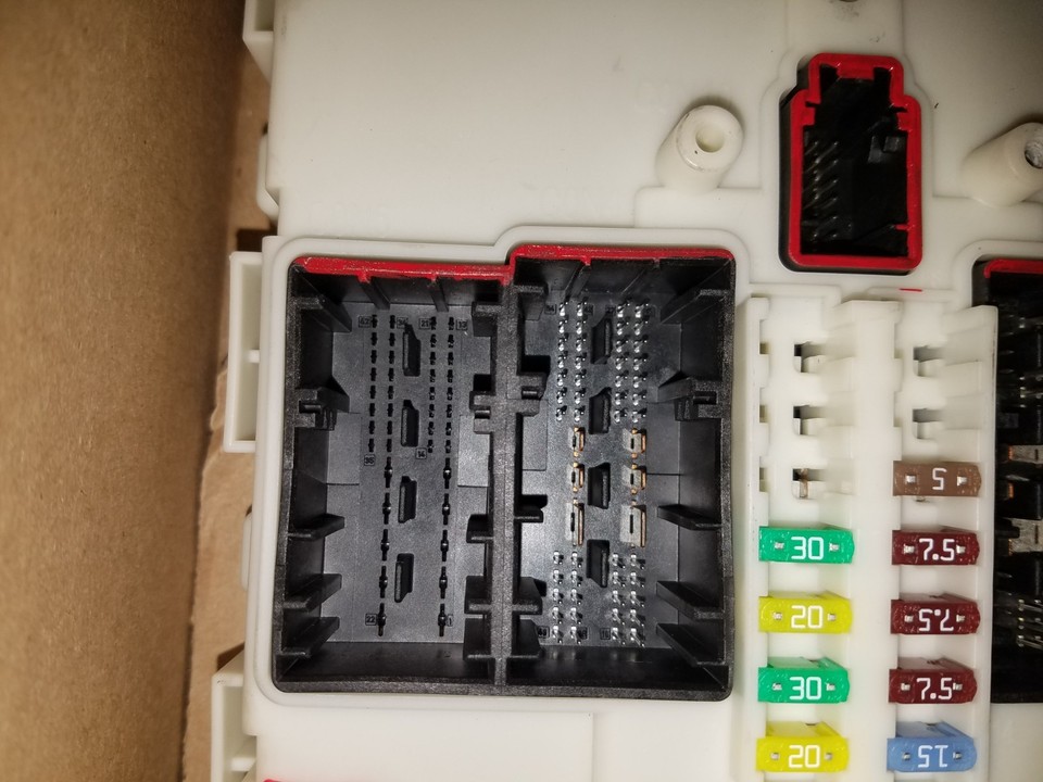 2012-2018 BMW 320i 328i 335i F30 FRONT ELECTRONIC BODY CONTROL MODULE ...