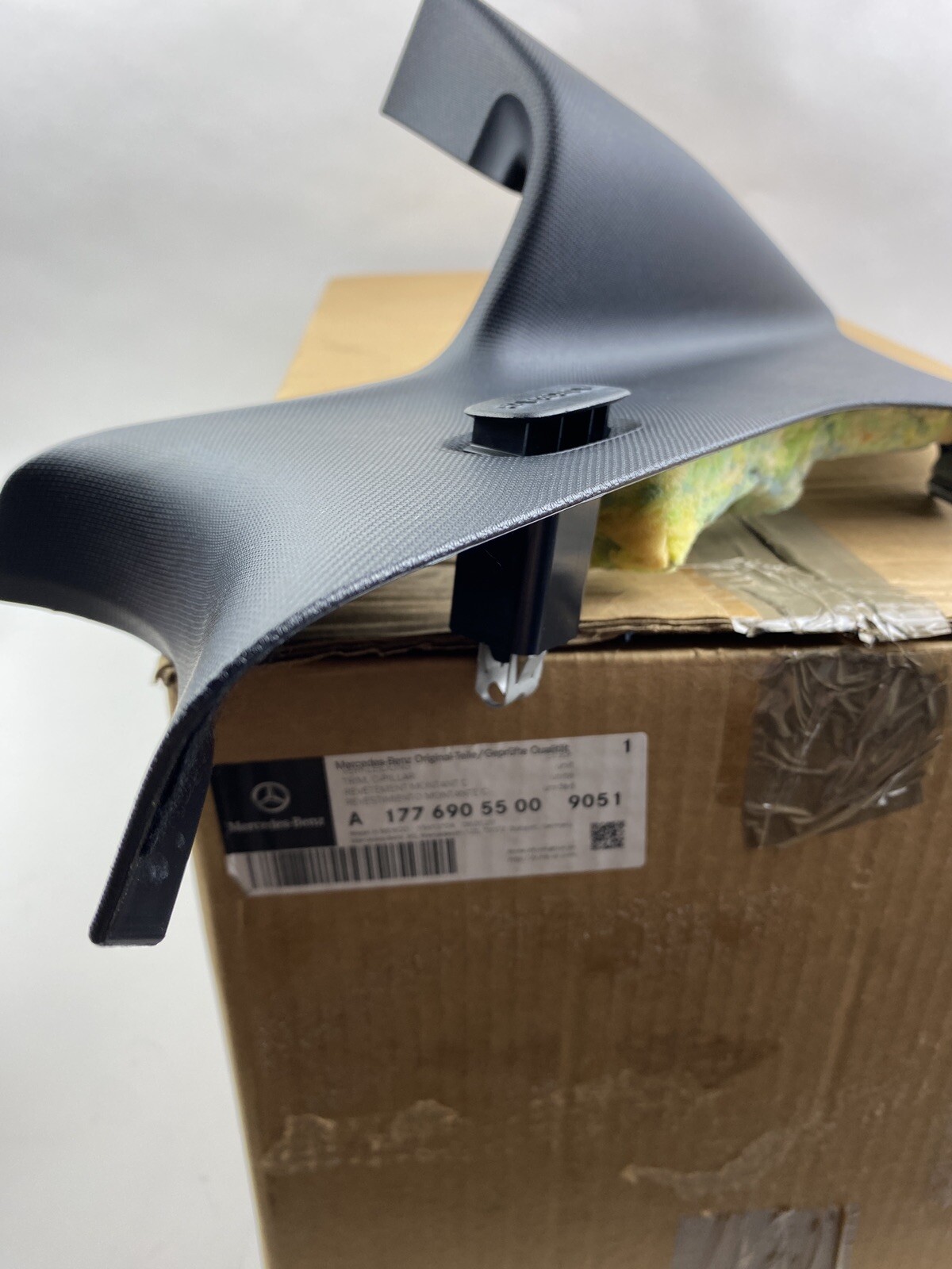 Genuine Mercedes-Benz OEM Left Rear C-Pillar Upper Qtr Trim 177-690-55 ...