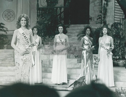 MISS UNIVERSE 1977 BEAUTY PAGEANT CONTESTANTS 8.5X11 CANVAS PHOTO | eBay