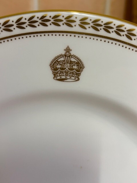 Minton Bone China Plate -S104 Wheatsheaf - 22.5cms -St Edward's Crown ...