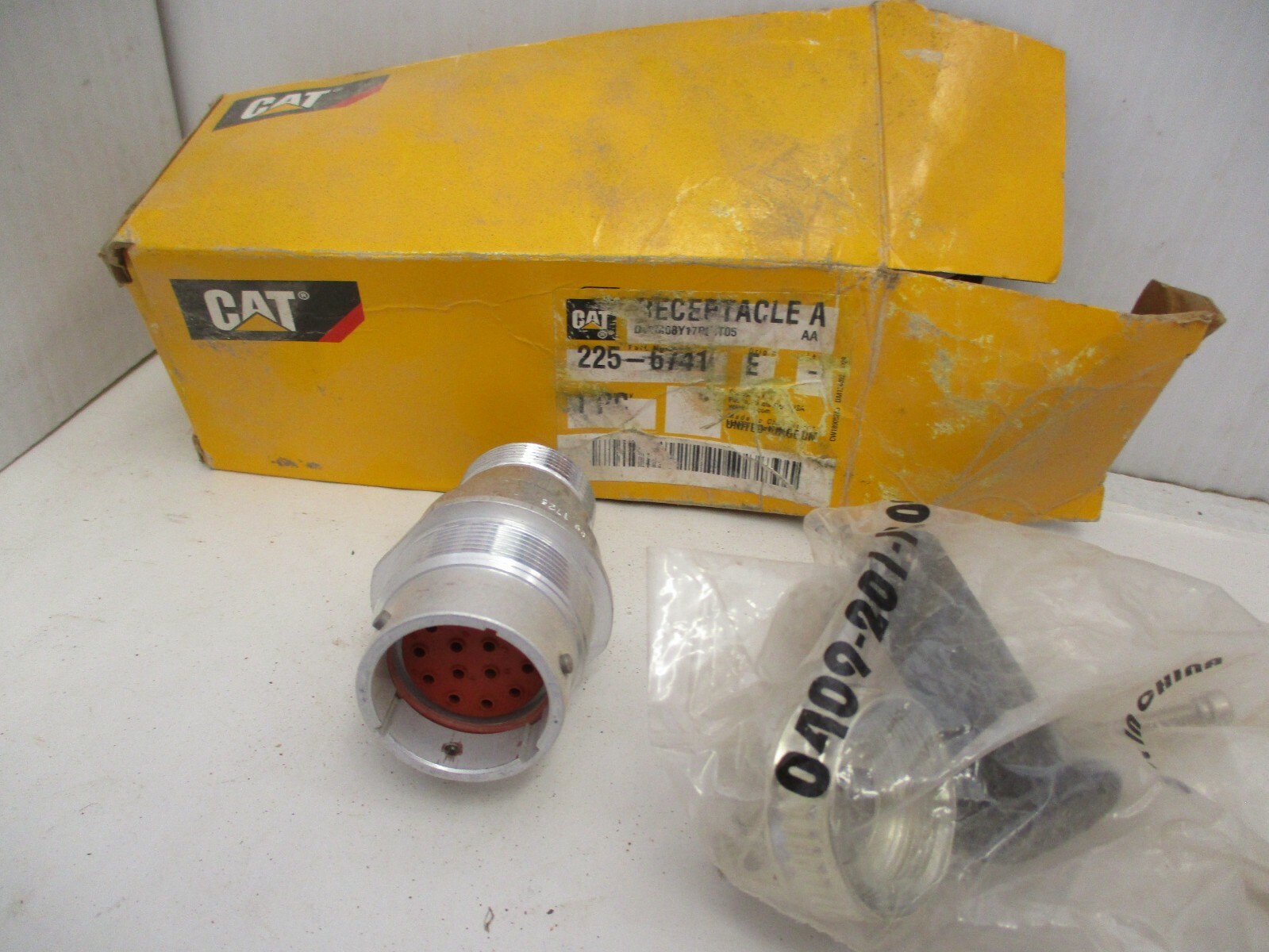 Caterpillar 225-6741 CAT Receptacle 2256171 | eBay