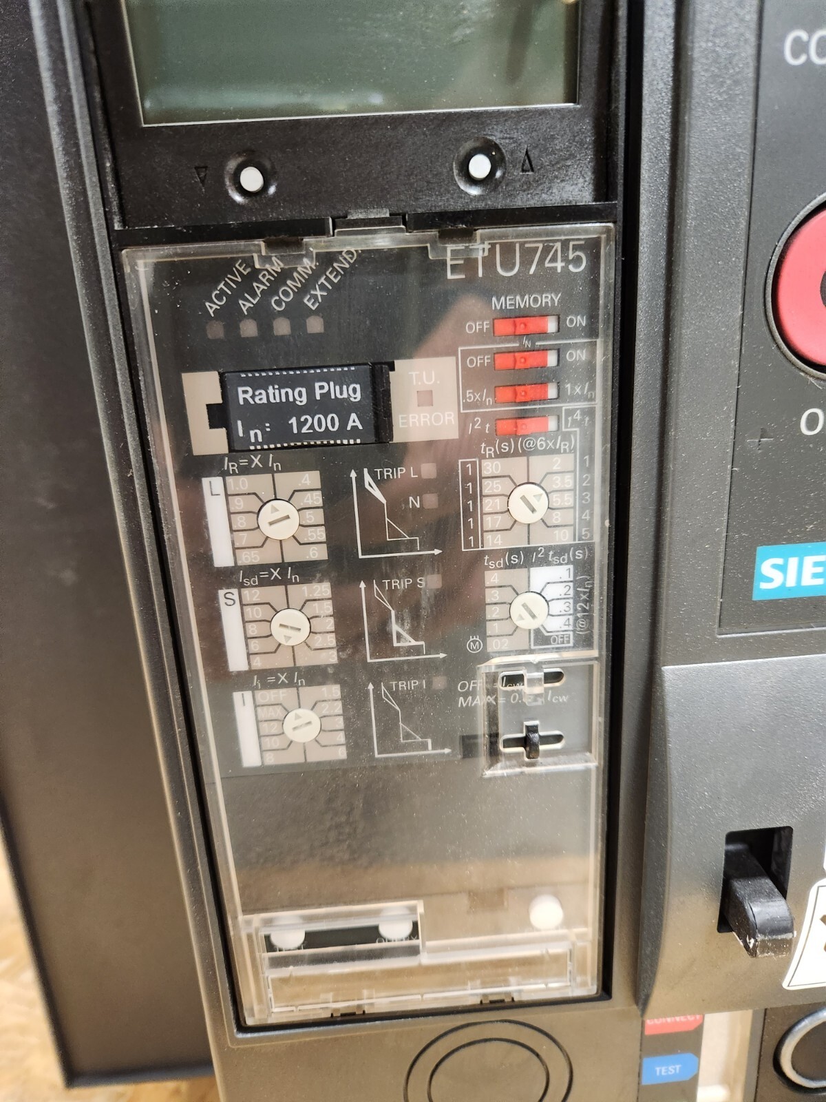 Siemens Cubicle Bus Circuit Breaker 1600 A WLL2A316 ETU745 1200A Plug ...