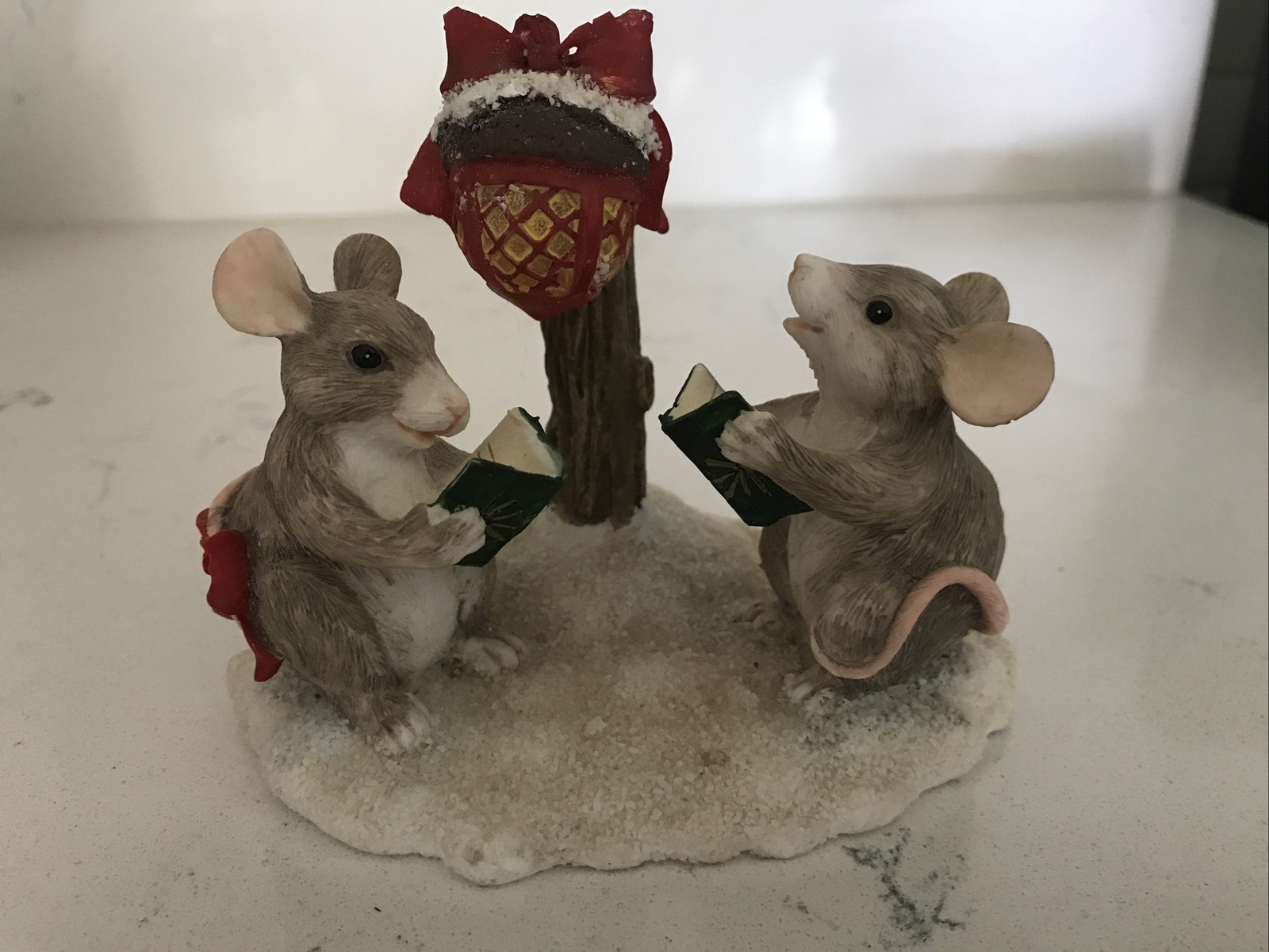 Charming Tails Silvestri Mouse Caroling Figurine | eBay