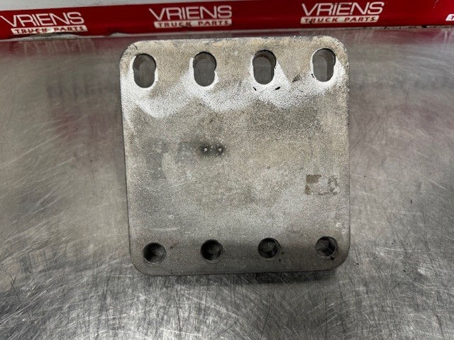 PETERBILT 05-15034M007 BRACKET-ENGINE SPRT REAR CAST ALUM OLD# 05 ...
