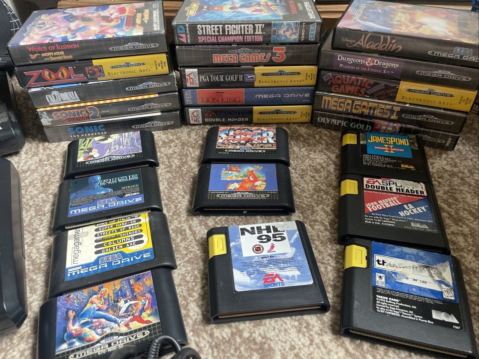 SEGA Mega drive 16 bit Console Bundle Inc. 2 Controllers, Leads, Manual ...