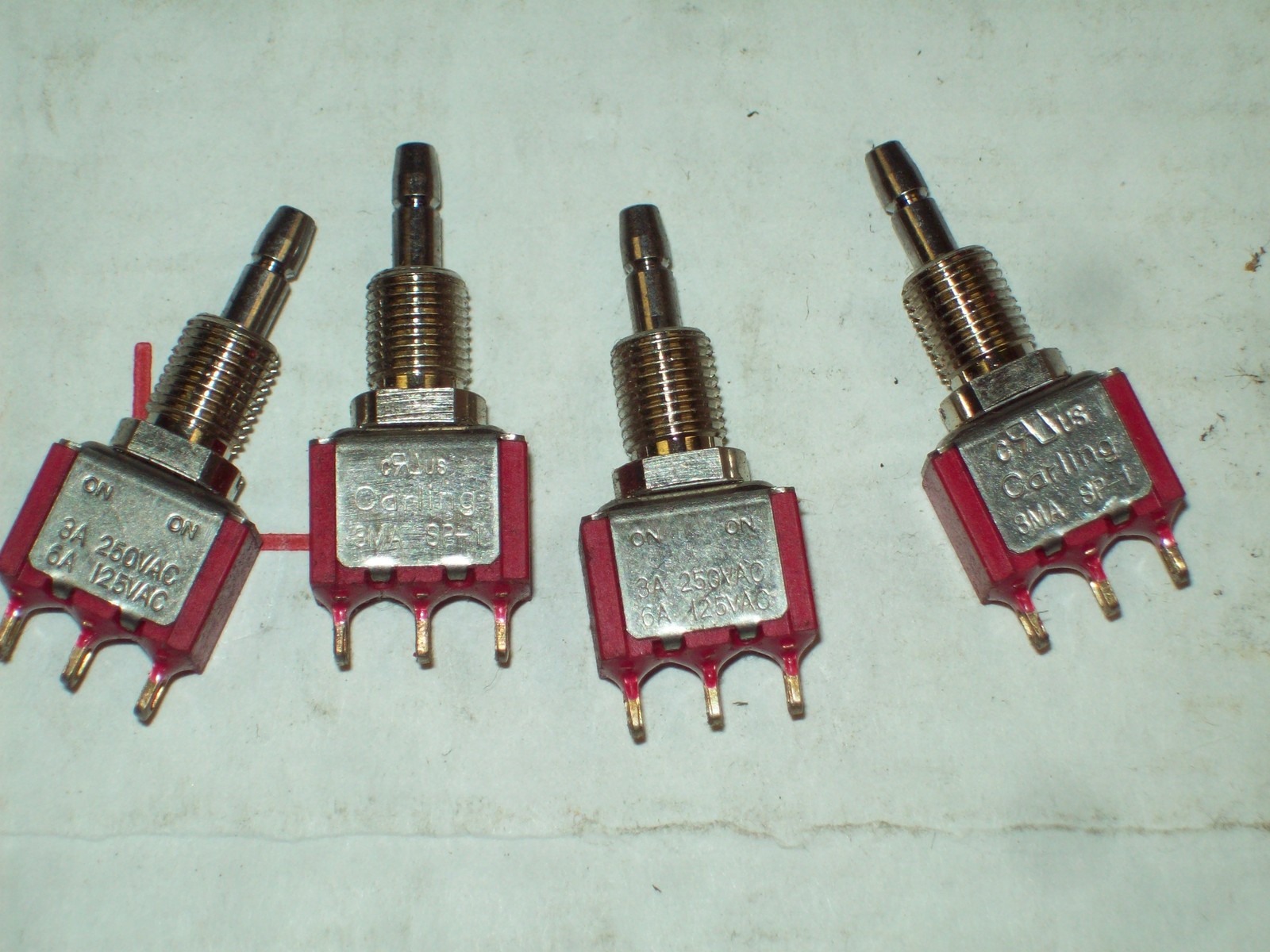 "LOT OF 6" CARLING 3MA SP-1 MINIATURE PUSH BUTTON SWITCH 3-6 AMP 3A ...