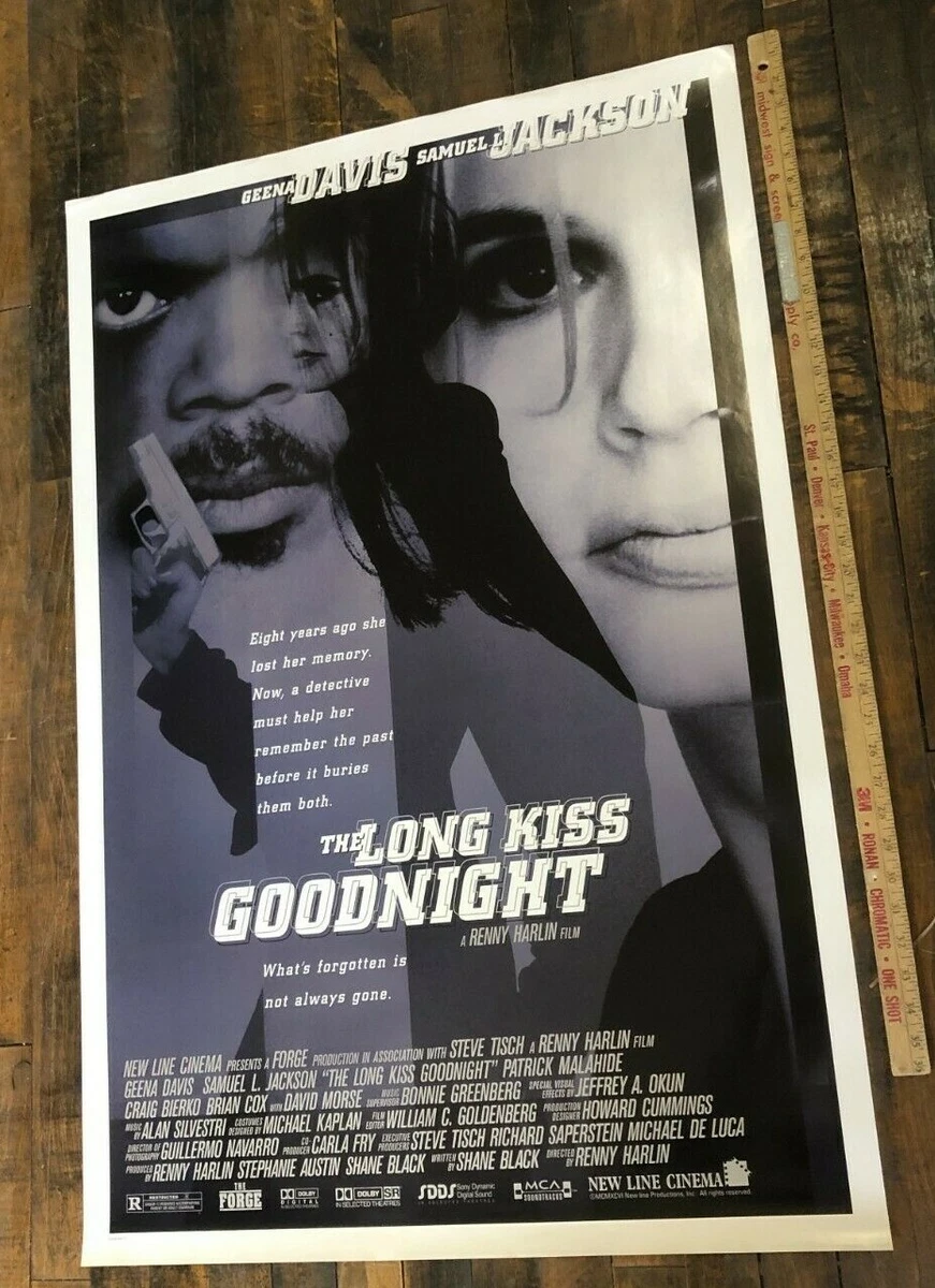 The Long Kiss Goodnight Poster