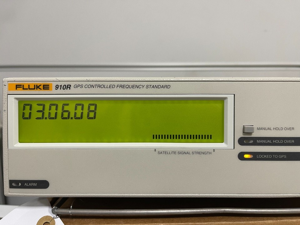 Fluke 910R GPS Controlled Frequency Standard _ 736 | eBay
