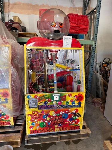 11 Used Oscar Wild Ride Gumball Vending Machines | eBay
