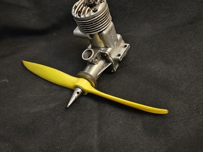 Vtg 1950's McCoy 29 RC Super Stunt Airplane Engine-Good Compression-W ...