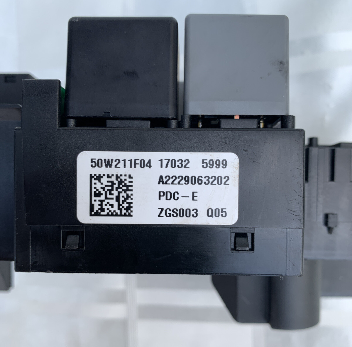 MERCEDES C W205 GLC W253 FRONT FUSE BOX RELAY UNIT A2229063202 | eBay