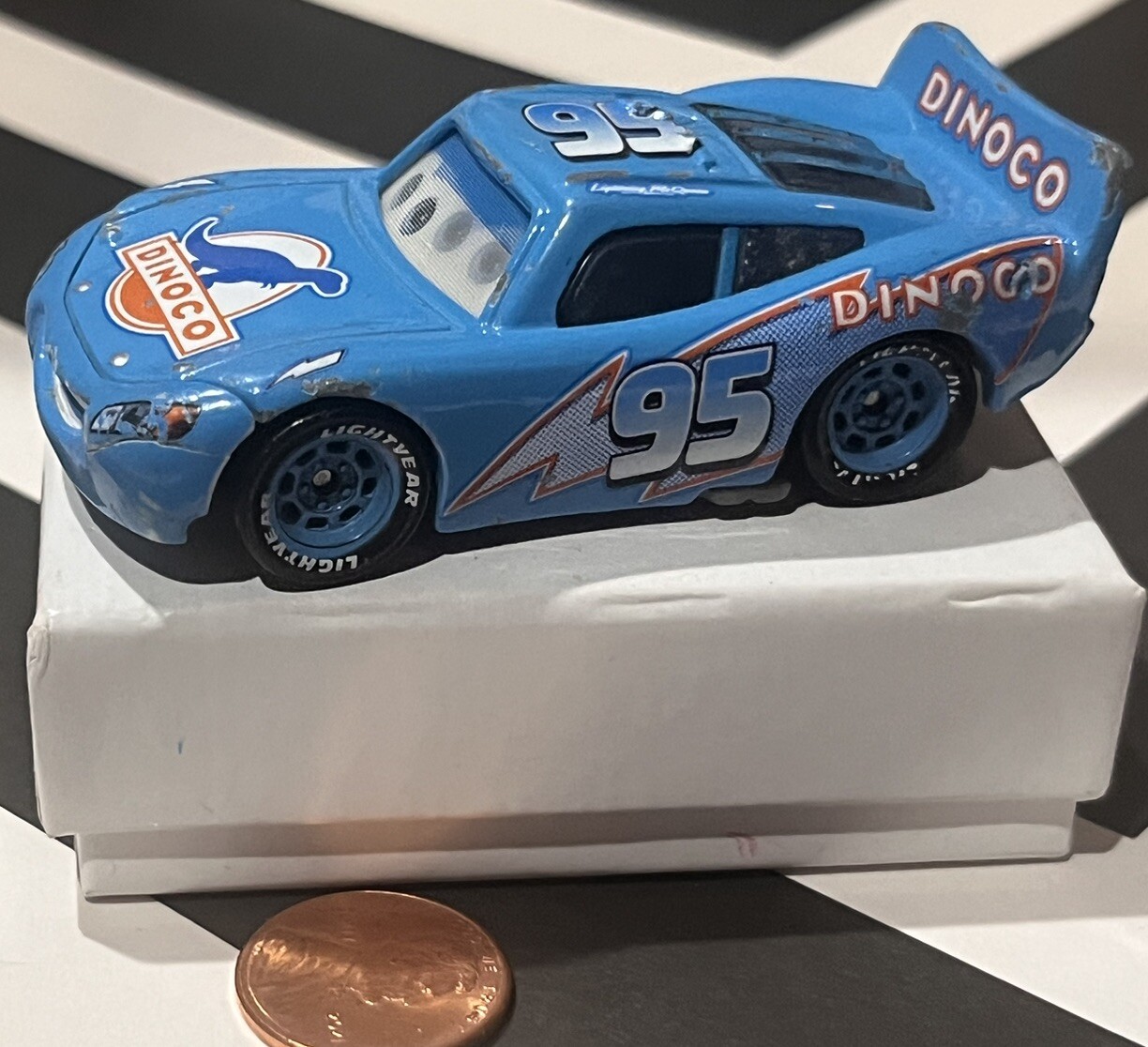 Disney Pixar Movie Cars Diecast Dinoco Lightning McQueen #95 95 ...