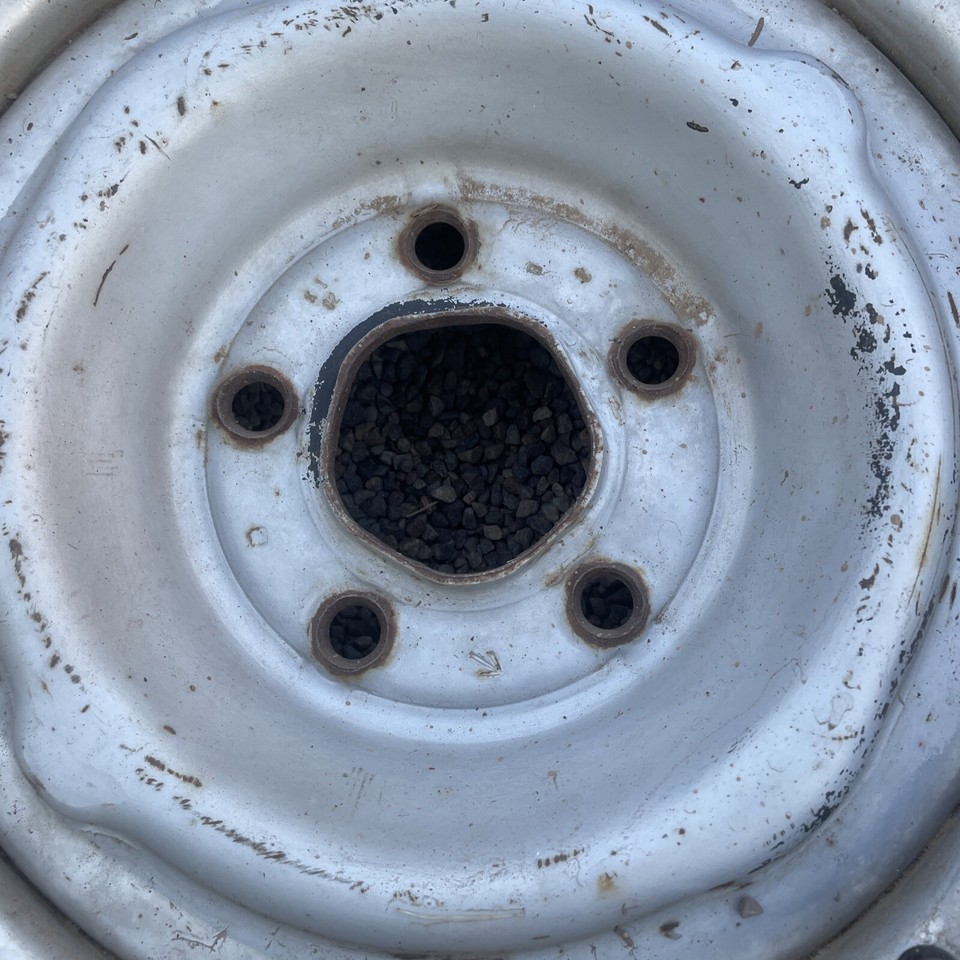 60's 70's 80s. 14'' x 6'' GM Car rim, 5 on 4,75'' Bolt pattern wheel ...