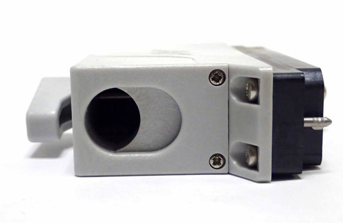 HYPERTAC HDL156UMCX1000 RECTANGULAR MULTIWAY RACK & PANEL CONNECTOR M ...