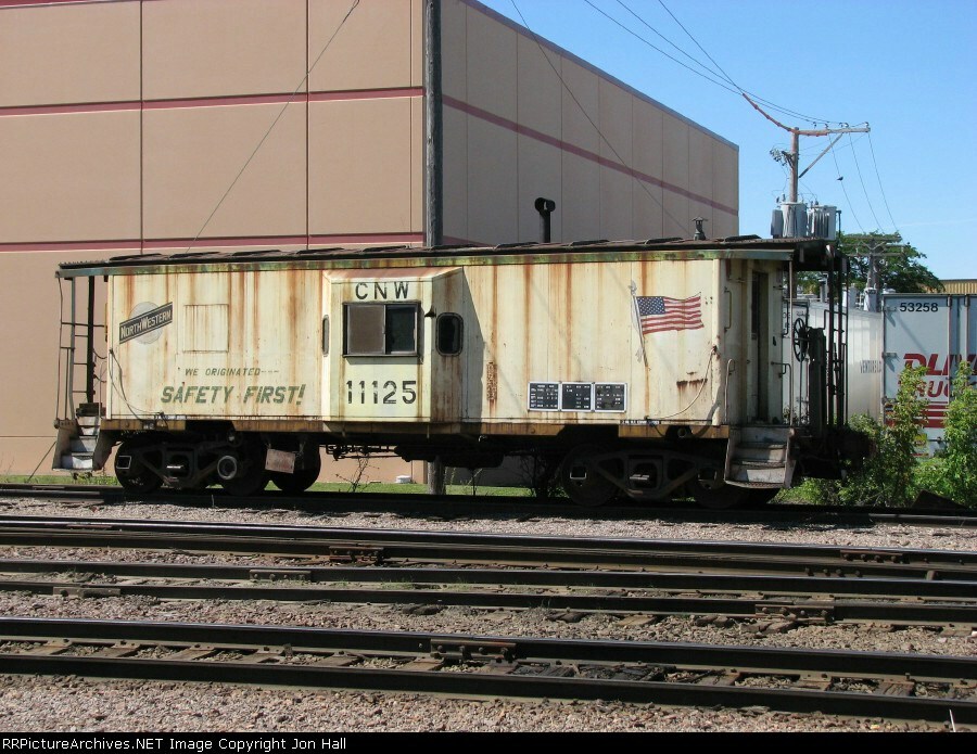 Chicago & Northwestern CNW Steel Bay Window Caboose Weathered Faded HO ...