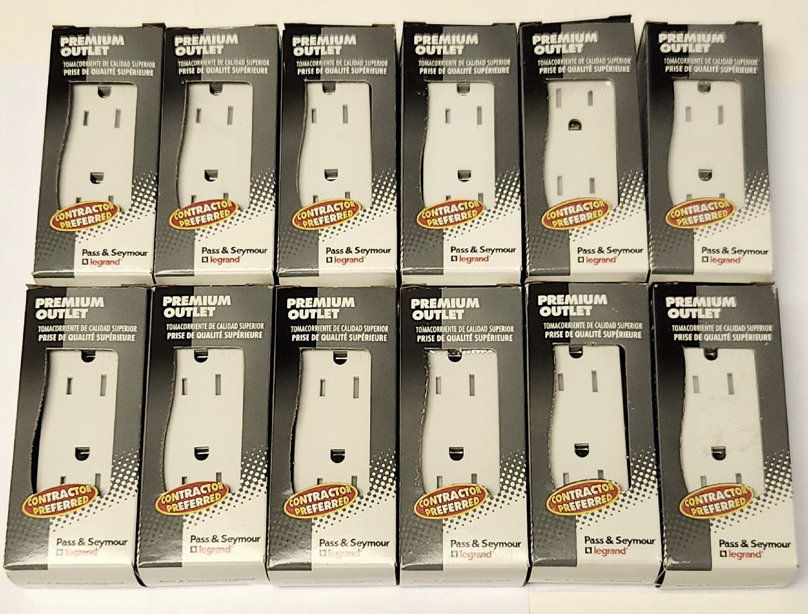 LOT OF 12 PASS & SEYMOUR Legrand 885TR WCC 15 AMP 125 VAC Tamper ...