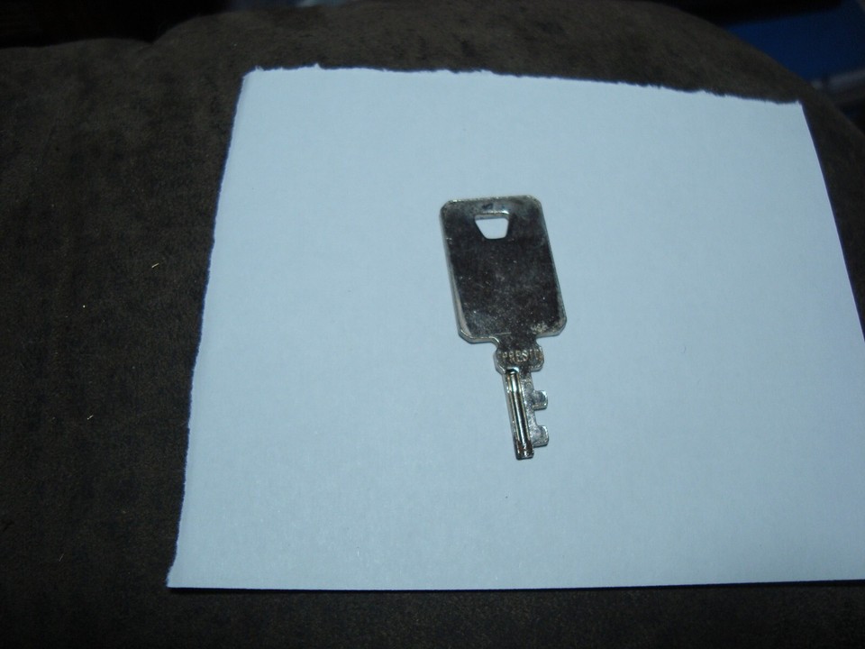 ONE PRESTO # 2295 SUITCASE TRUNK BRIEFCASE LUGGAGE KEY | eBay