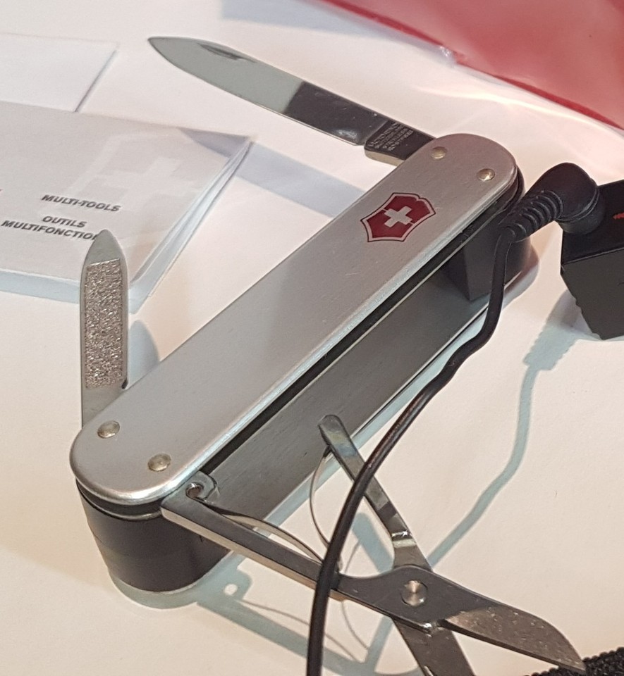 Victorinox Swiss Army knife plus MP3 audio player SwissBit sBeat RARE ...