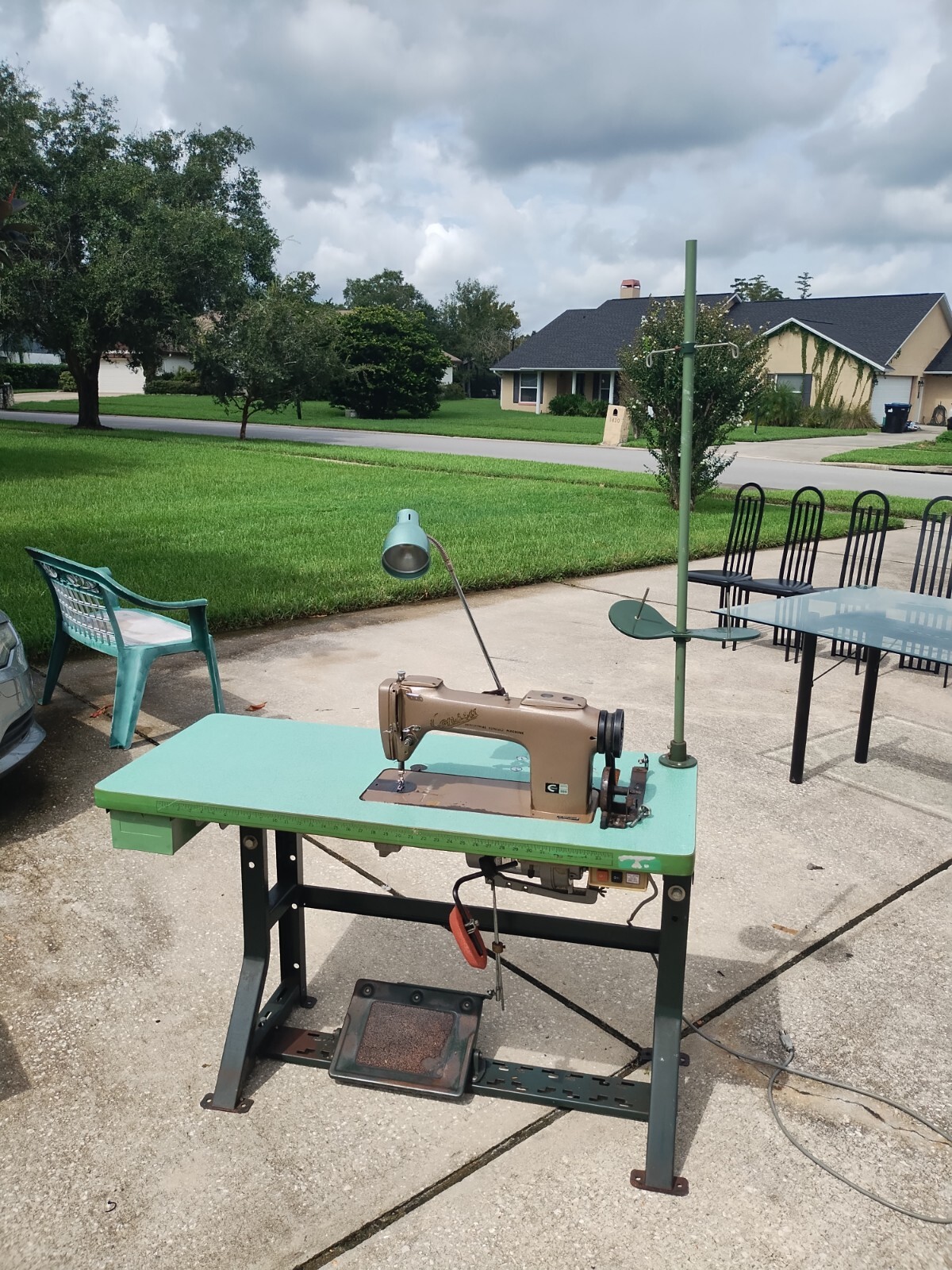 Antique Industrial Heavy Duty CONSEW 220 Garment Sewing Machine Table w ...