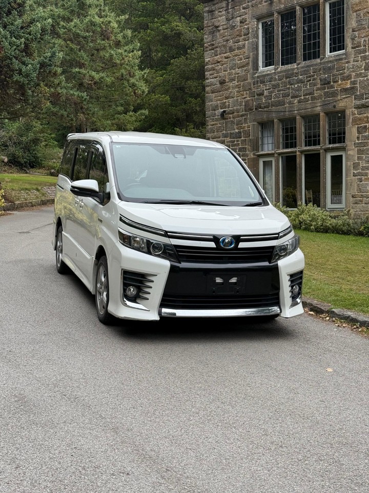 **TOYOTA VOXY KIRAMEKI ZS EDITION + 2016 +PETROL/HYBRID Z EDITION+ MPV ...