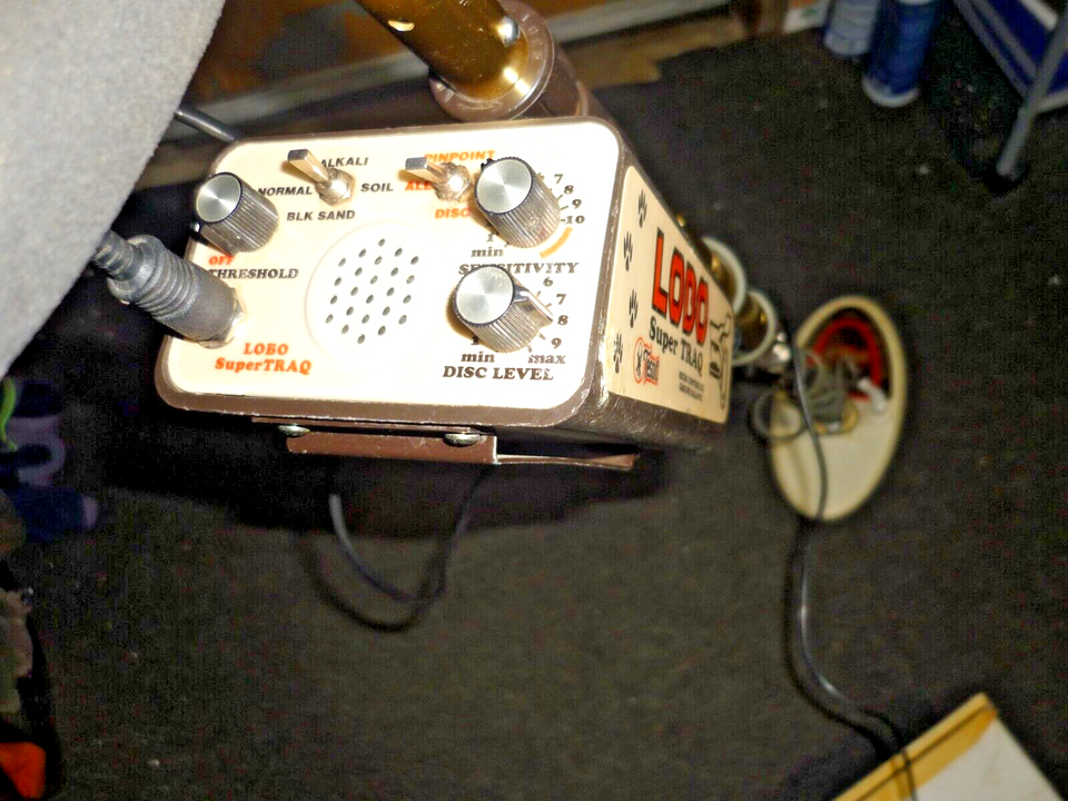 Tesoro LOBO Super TRAQ Metal Detector W/ Discrimination GOLD FINDER ...