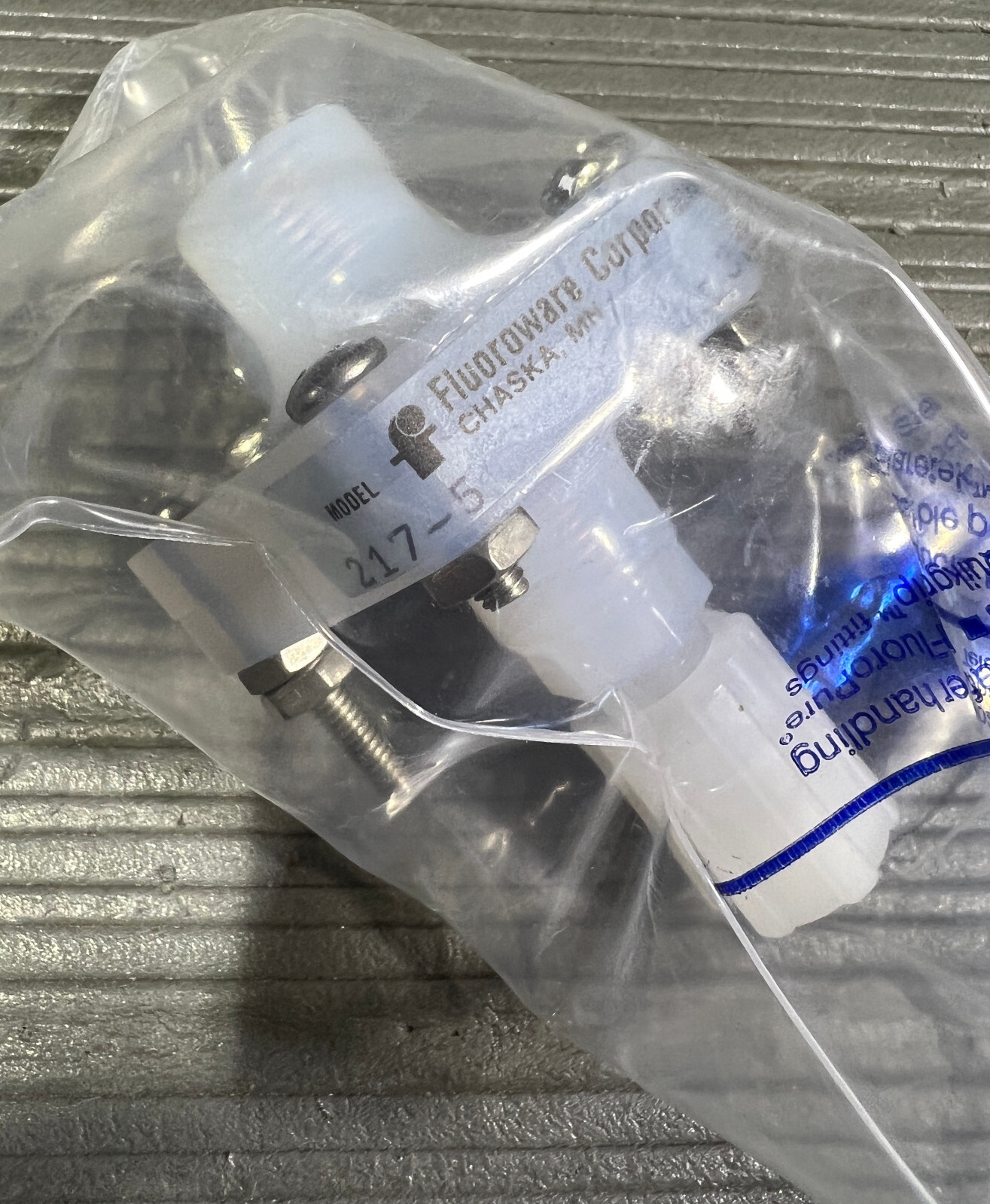 New Entegris Fluoroware Galtek gauge protector P/N 217-5 with adapter P ...