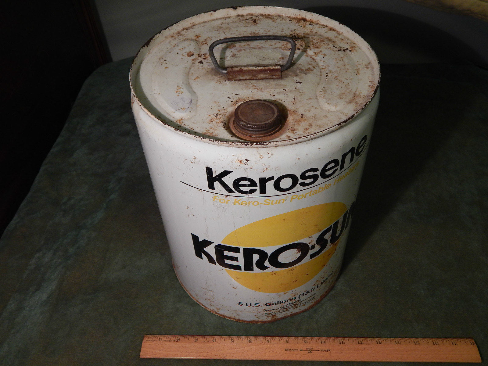 Vintage Kerosene (5 Gal.) Gas_Oil Container Can w/ Lid (KERO-SUN) Retro ...