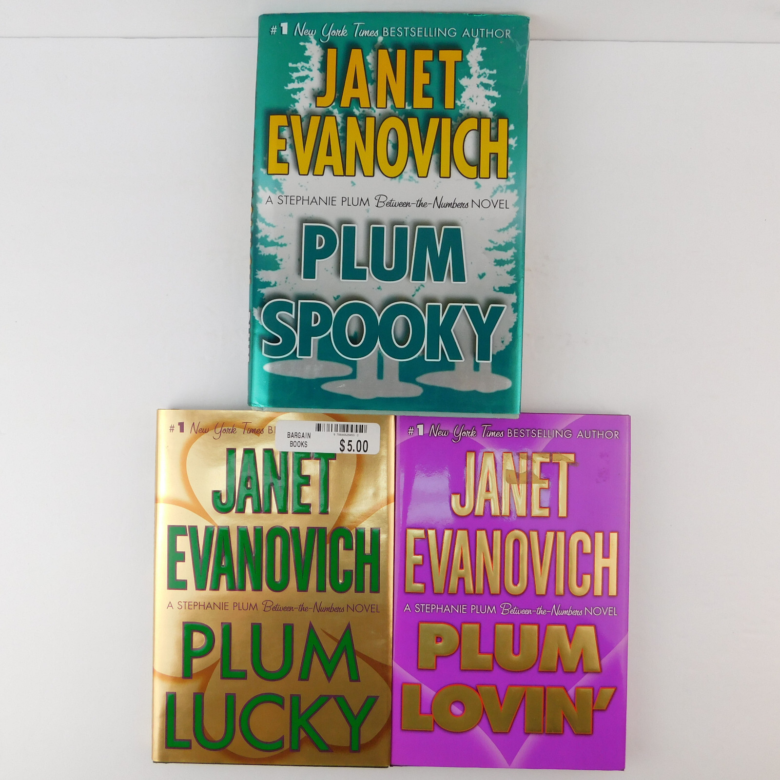 Lot 3 - Janet Evanovich - PLUM SPOOKY, PLUM LUCKY, PLUM LOVIN' Hard Cvr ...
