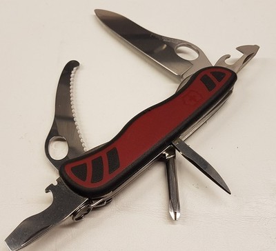 Victorinox Swiss Army Knife Hunter XT? Dual Red / Black RETIRED model ...