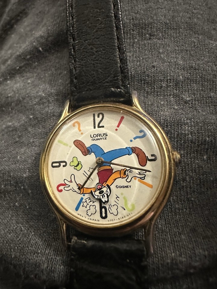 DISNEY ANIMATED SPINNING HEAD GOOFY WATCH With New Battery | eBay