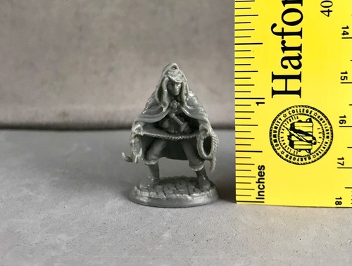 Reaper Bones 5 Kickstarter Daschelle, Female Rogue, Dungeon Dwellers ...