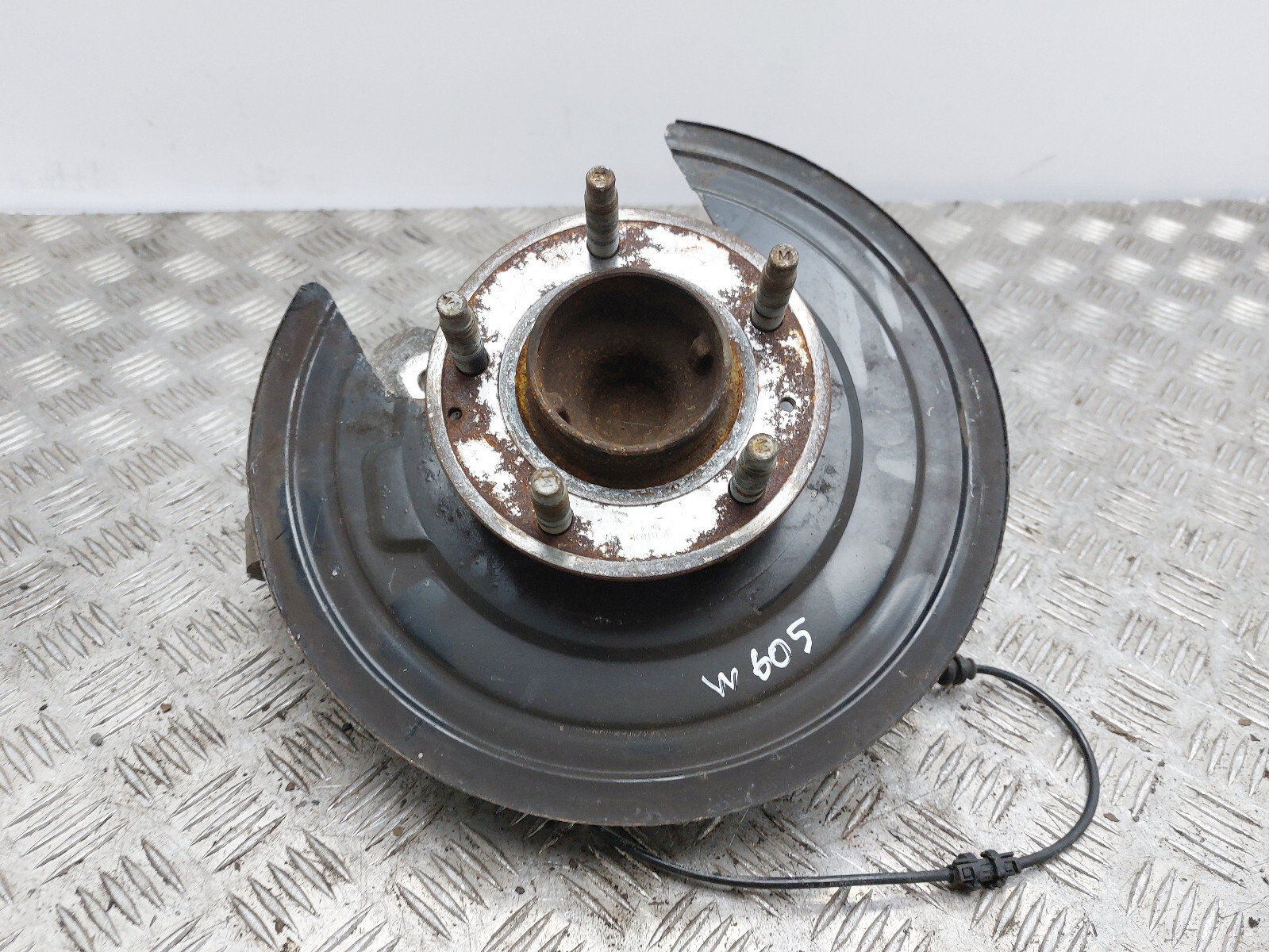 2019 Vauxhall Insignia B 1.5 Petrol Driver Side Rear Hub 22949386 for ...