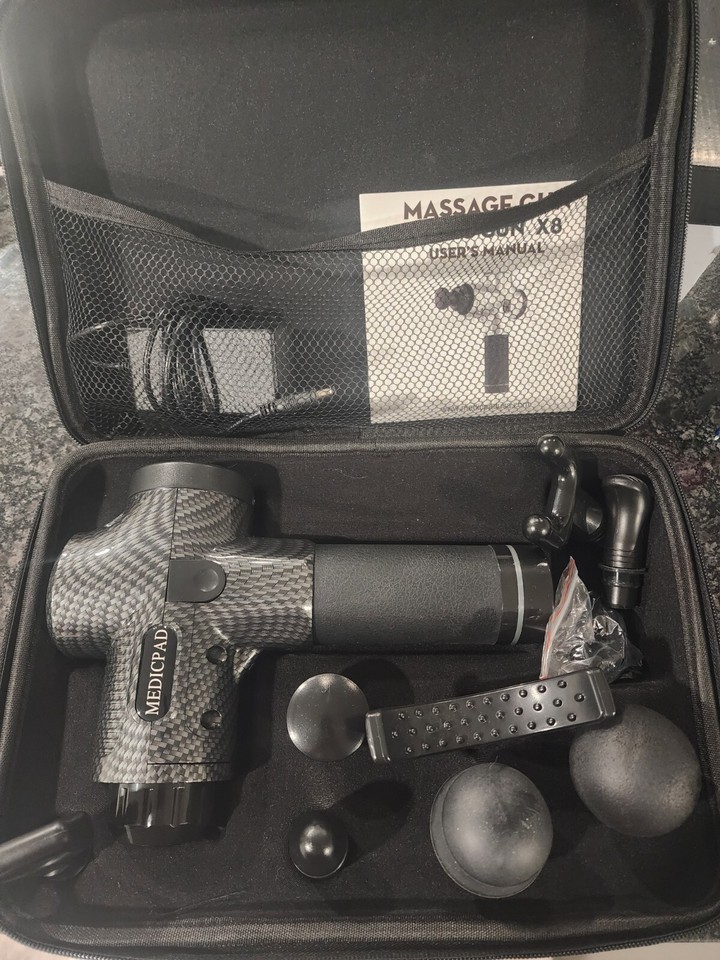 MEDICPAD X8 MEDIC GUN DEEP MASSAGE GUN w ACCESSORIES, (Read Description ...