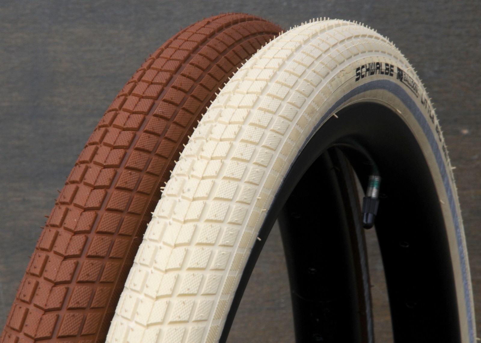 700x38 Antique Red / Brown 29er Schwalbe LBB Bicycle Tires 28" Wood ...