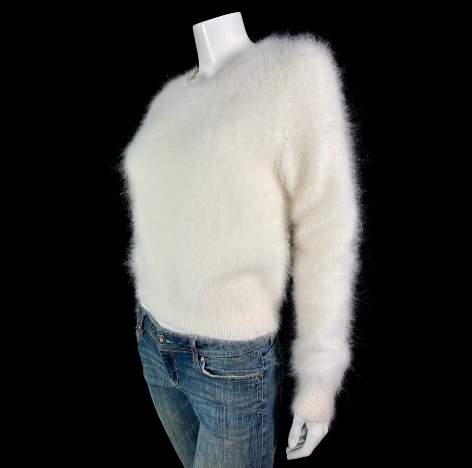 70% Angora Fuzzy Vintage LINE White Long-Sleeve Pullover Sweater 34 in ...