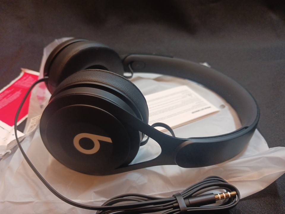 Beats ep by Dr Dre EP Wired On Ear Headphones A1746 Black NEW WITHOUT 📦 ...