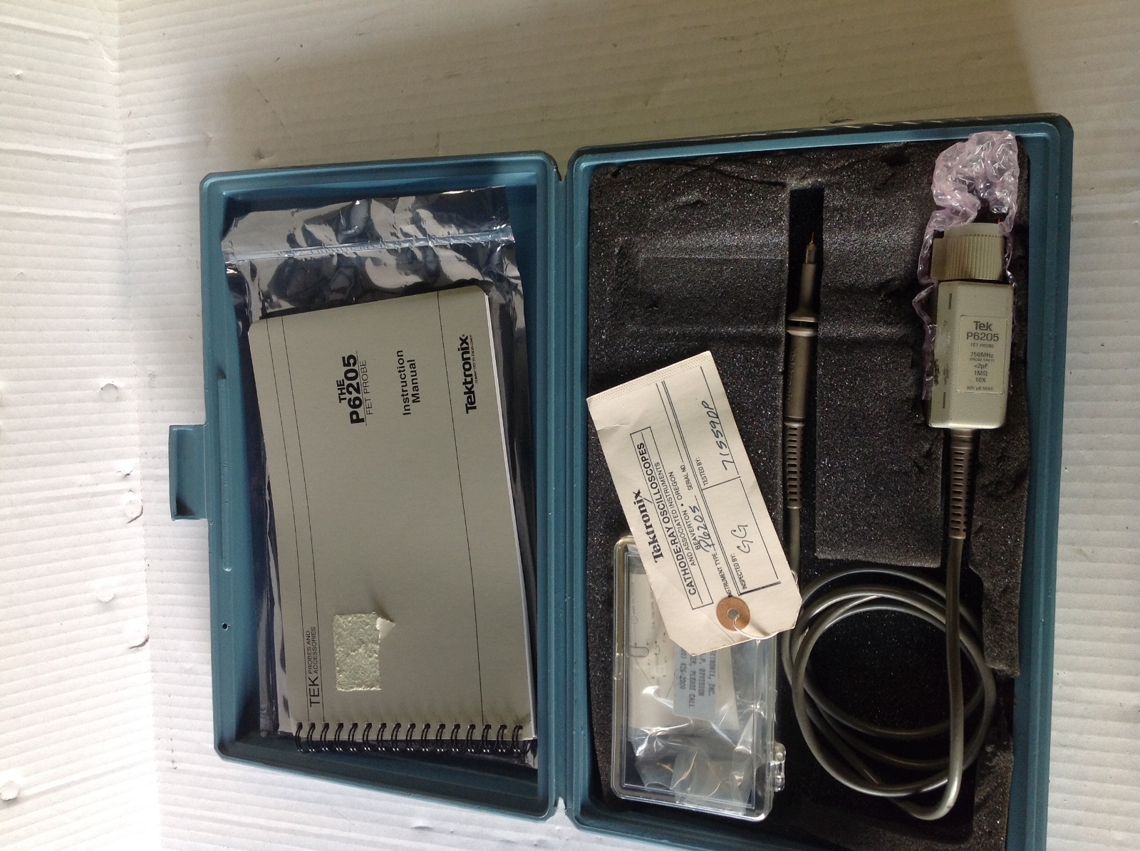 Tektronix P6205 Active FET Voltage Probe for Oscilloscope: 750MHz, 2pF ...