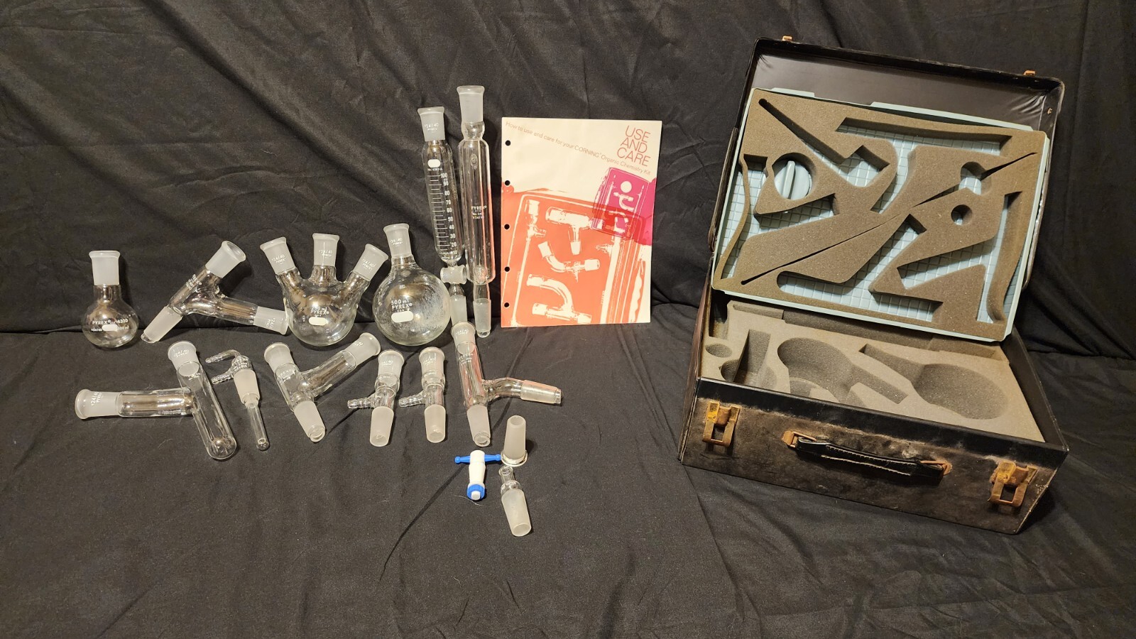 VINTAGE 1972 Corning Deluxe14 piece (Pyrex) Chemistry Kit | eBay