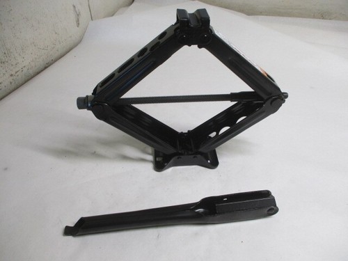 2020 Chevrolet Trax Wheel Tire Jack Assembly w/Tool OEM LKQ | eBay
