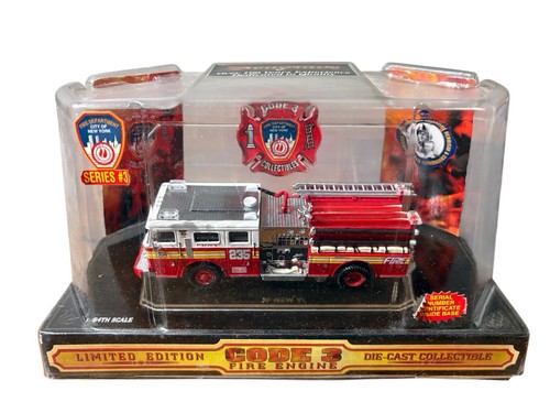 CODE 3 FIRE ENGINE FDNY SEAGRAVE PUMPER #247 FIRE TRUCK LE. 1/64 DIE ...