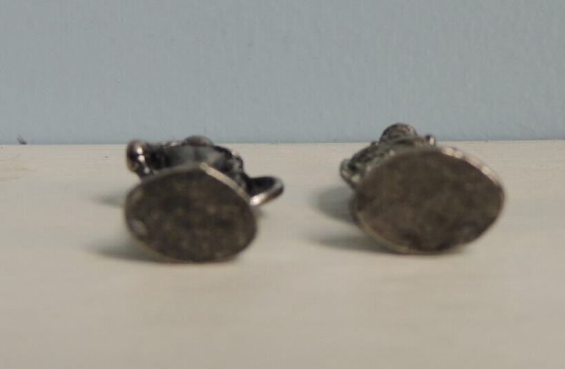 Miniature Knights Metal Figurine Set Armor Swords Shields Conquistador ...