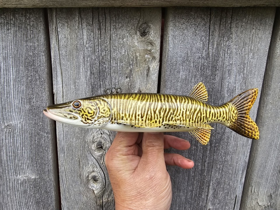 JOHN PUSUSTA ORIGINAL WOOD CARVED NORTHERN PIKE/TIGER MUSKIE FISH DECOY ...