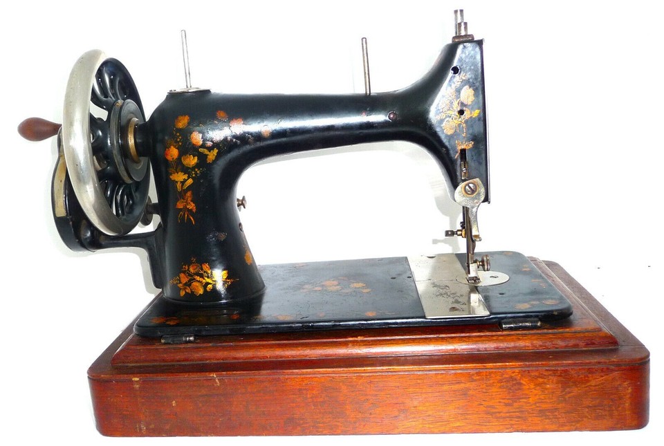 Antique vintage SINGER V.S. 39-2 vibrating shuttle sewing machine hand ...