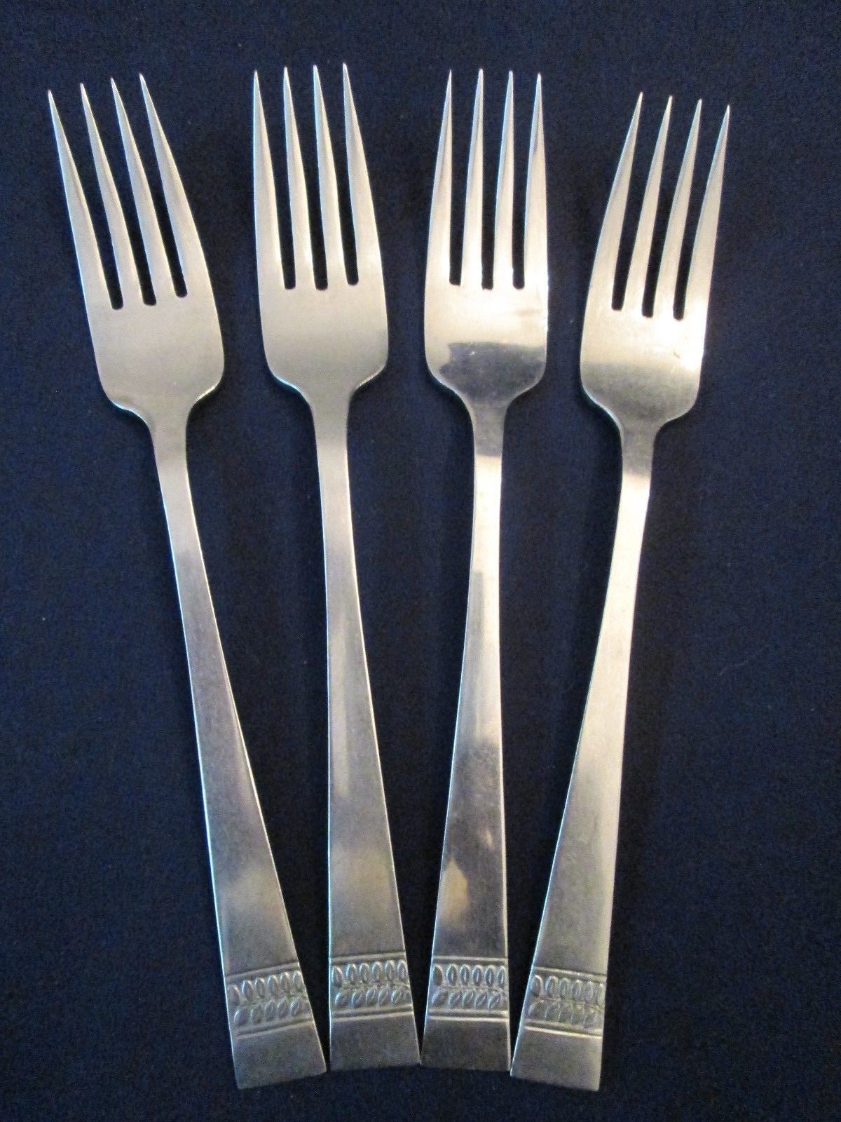 SET 4 DINNER FORKS! Vintage EMPRESS stainless: mid century LAUREL ...