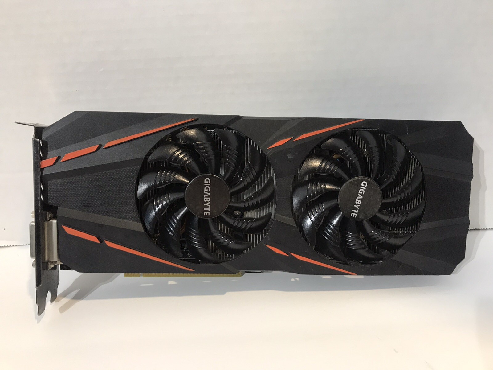 GIGABYTE NVIDIA GeForce GTX 1060 6GB GDDR5 Graphics Card (GV-N1060D5-6GD)