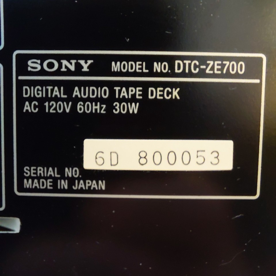 Sony DTC-ZE700 DAT Recorder Digital Audio Tape Deck Excellent Condition ...