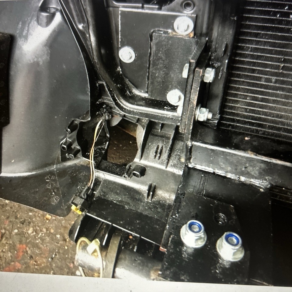 TowTal Motorhome Car Towing A Frame With Smart Car Attachment Bracket ...